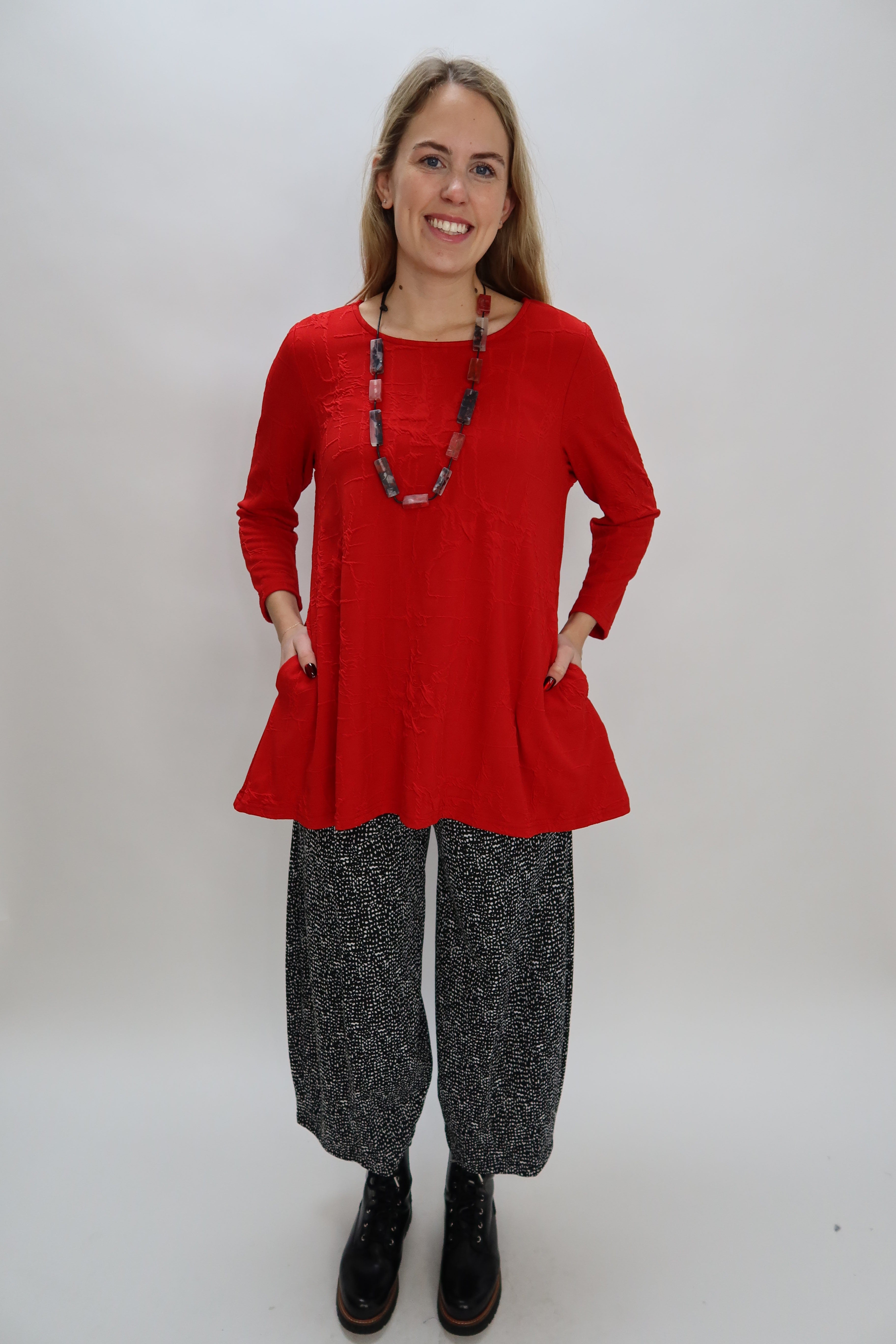 Red Pucker 2 Pocket Textured Tunic – Twist Boutique